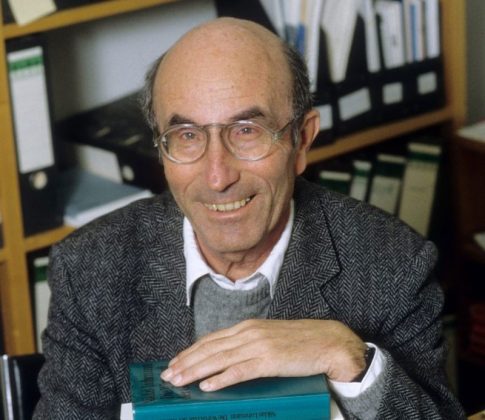 知识管理的神器——从一张卡片开始，积累知识的复利 | 芒格学院